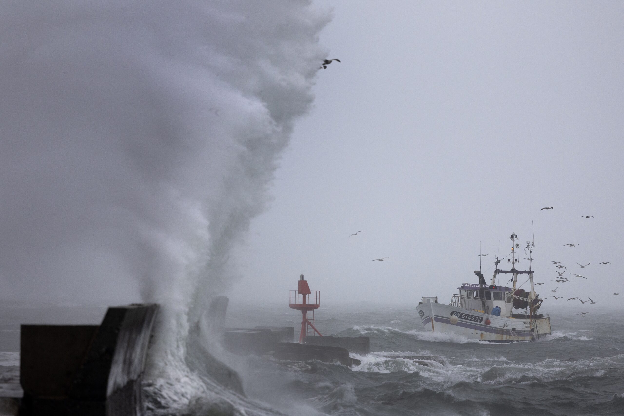 Moet jij de weg op tijdens storm Benjamin? Houd rekening met files en ...